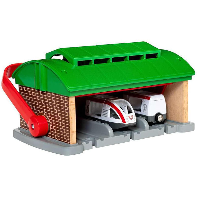 BRIO Train Garage with Handle | plushpaws.co.uk